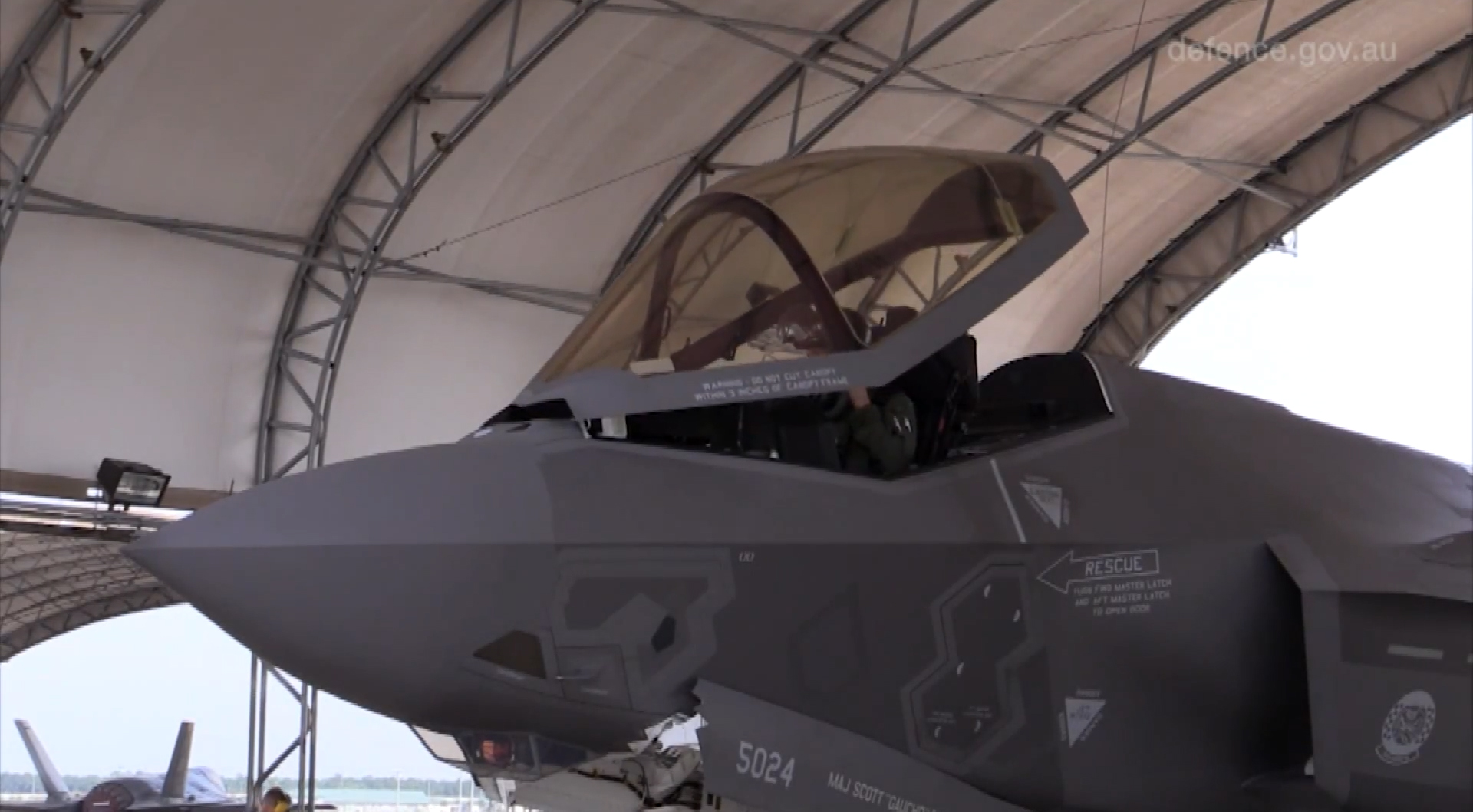 RID - Rivista Italiana Difesa - shownews - First RAAF pilot qualifies ...
