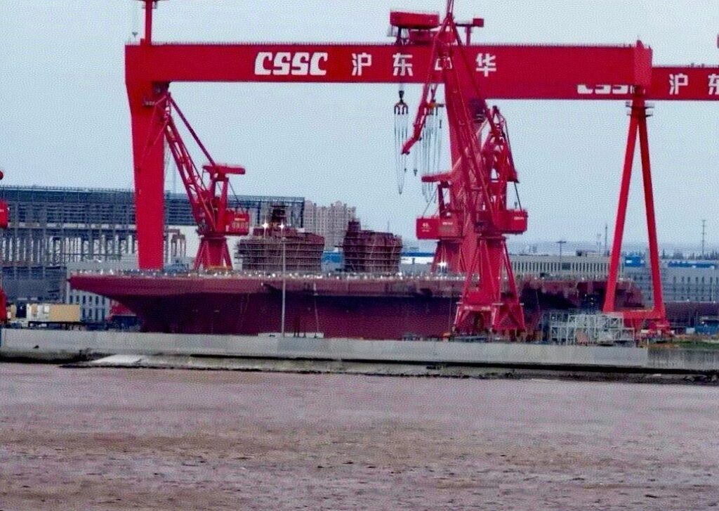 RID - Rivista Italiana Difesa - shownews - La drone-carrier TYPE 076 ...
